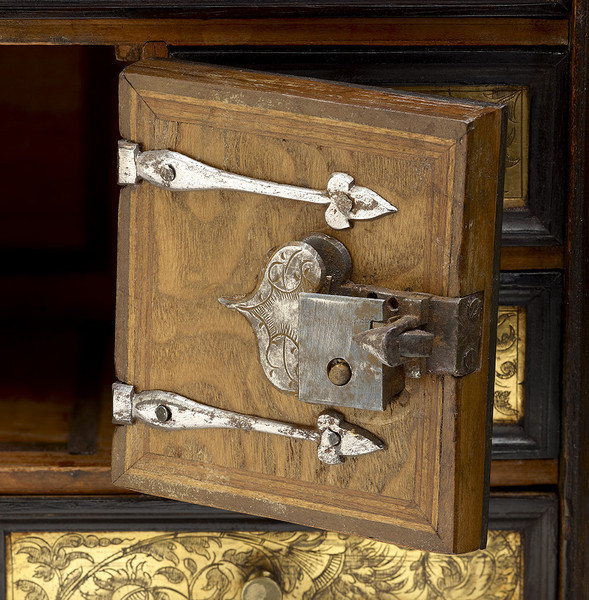 German Table Box | Art-Eos